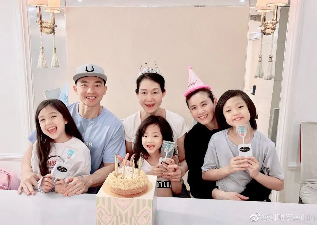 Liu Genghong & Family Live In This Massive Villa In Suzhou, The Amount ...