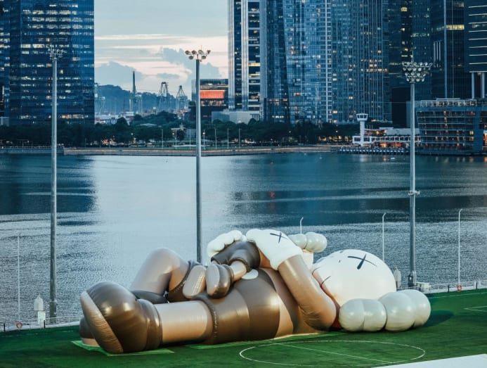 Need photo inspo to capture KAWS:HOLIDAY at The Float @ Marina Bay ...