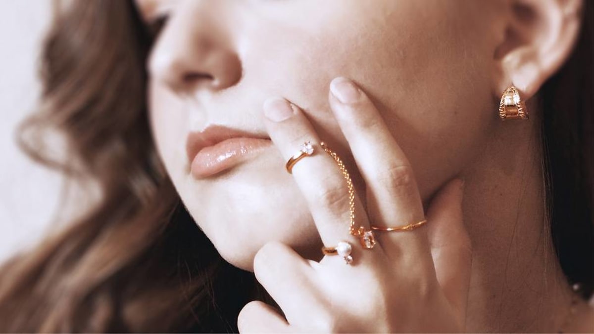 Here’s why certain types of jewellery can cause your sensitive skin to ...