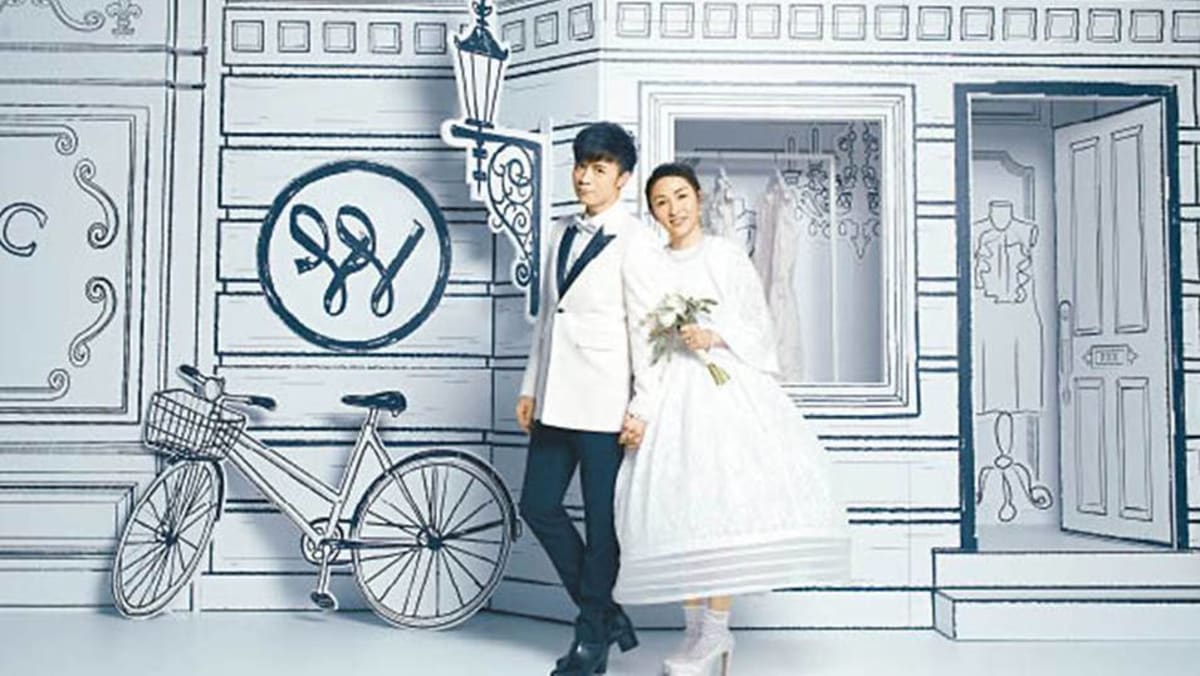 Leo Ku holds wedding banquet with girlfriend of 20 years - 8days