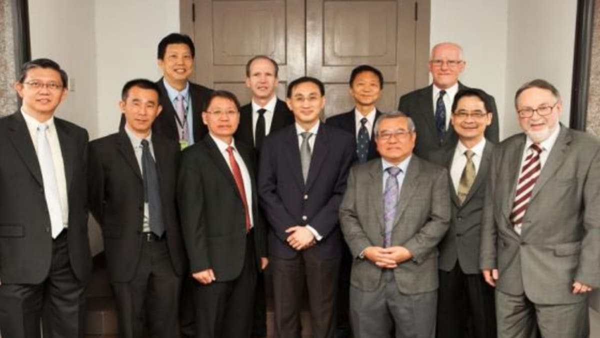 SMRT consults international experts to improve rail network - TODAY