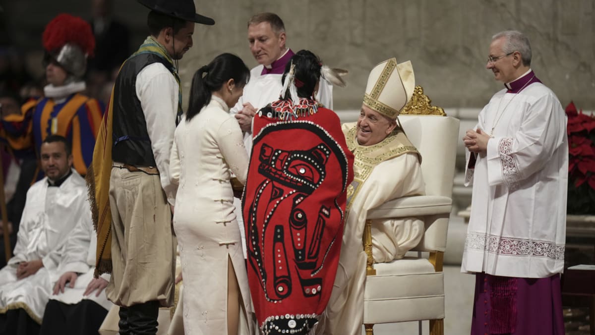 On Christmas Eve, Pope Francis appeals for courage to better the world ...