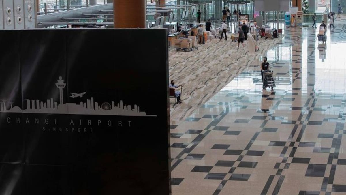 32 pegawai ICA bertugas di Lapangan Terbang Changi dikenakan kuarantin ...