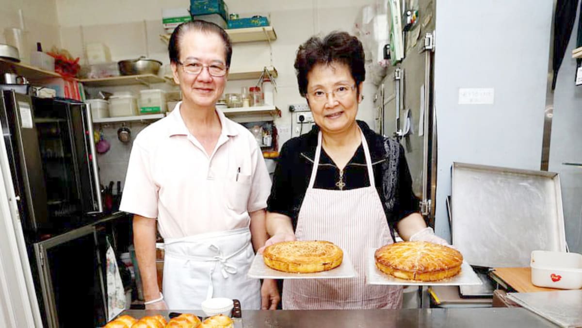 Dona Manis Cake Shop’s co-founder sets up rival banana pie shop next ...