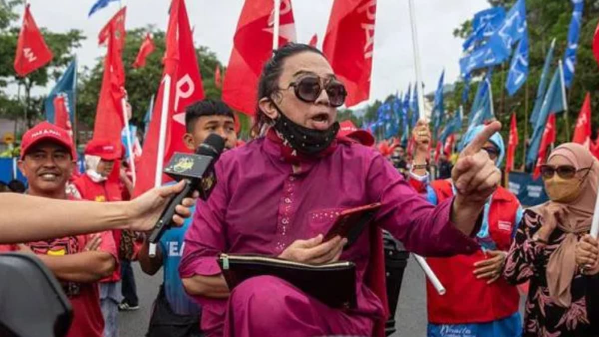 Azwan Ali tarik diri; tidak jadi lawan Azmin di Gombak - BERITA Mediacorp