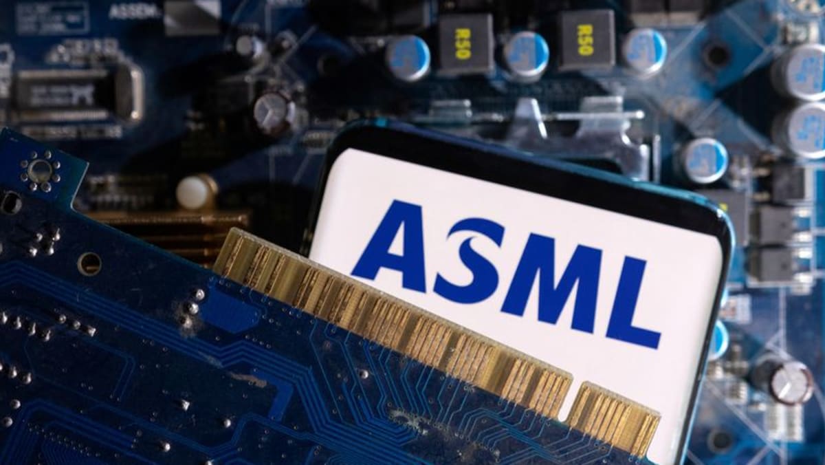 ASML cuts sales forecasts in Q3 earnings published early; shares ...