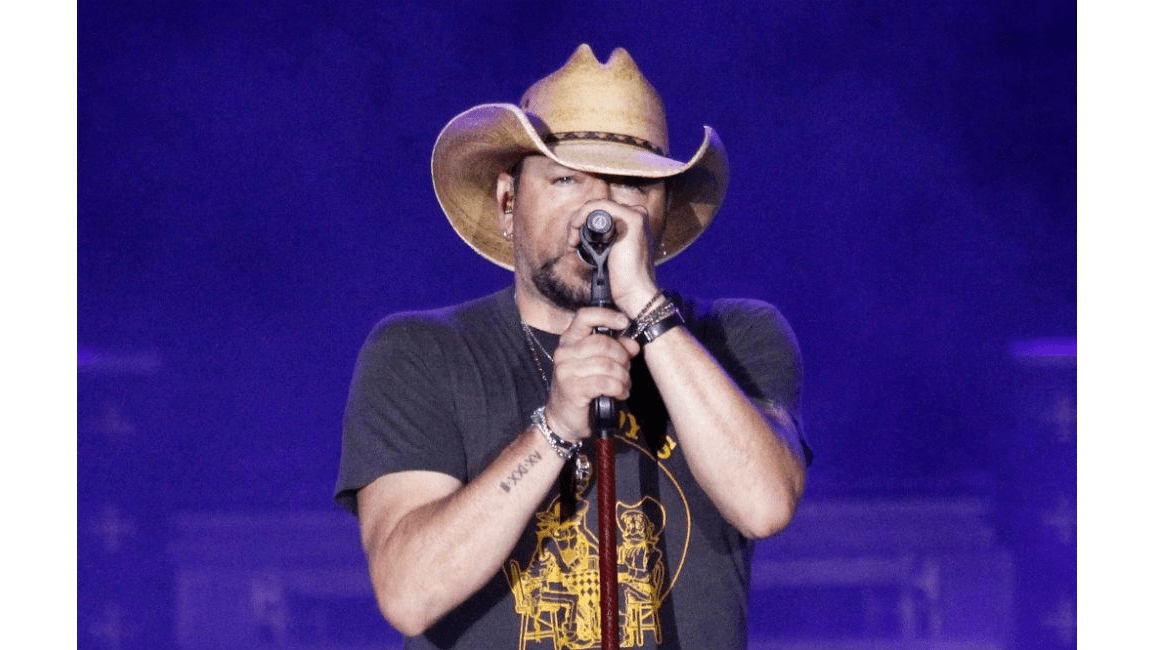 Jason Aldean resumes tour after Las Vegas shooting - 8days