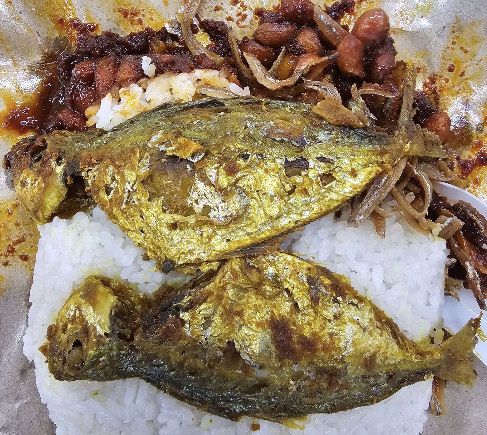 Clementi Muslim-Owned Coffee Stall Sells $1.80 Fish Nasi Lemak Daily ...