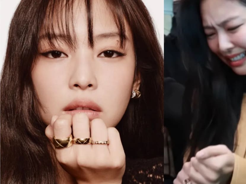 Blackpink’s Jennie winces in pain from… suspected paper cut - CNA Lifestyle