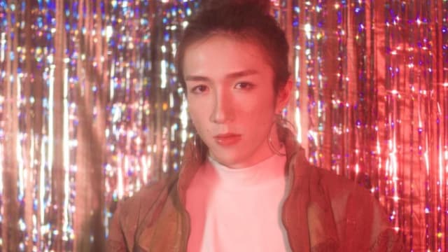 MIRROR舞者阿Mo首度公开住院照，同框“唯一如此爱我的人” - vibes by 8world