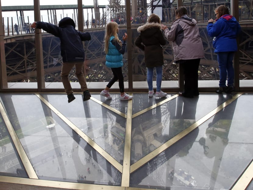 eiffel tower vertigo