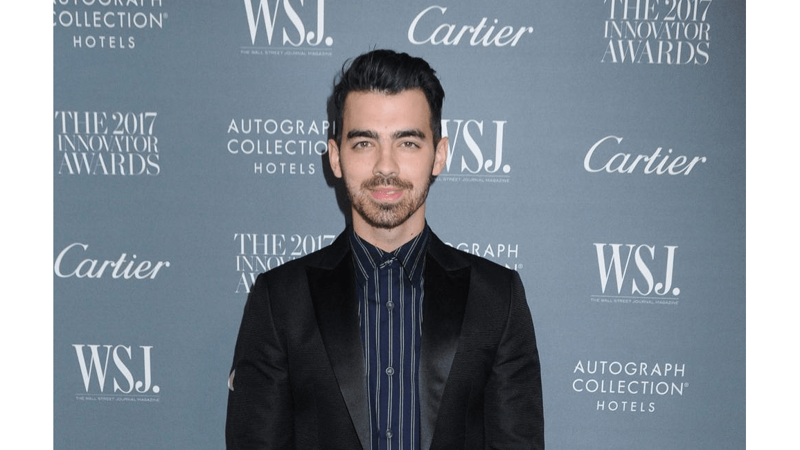 Joe Jonas has classic car restored - 8days