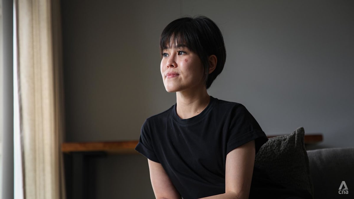 How breast cancer forced this flight attendant, 34, to confront her ...
