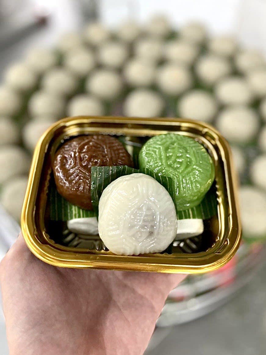 Ang Ku Kueh Specialist Poh Cheu Has Biscoff Cinnamon & Dark Choc ...