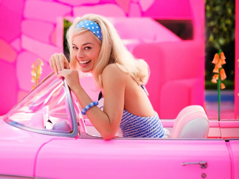 First Look Margot Robbie As Barbie Driving In Her Pink Car TODAY