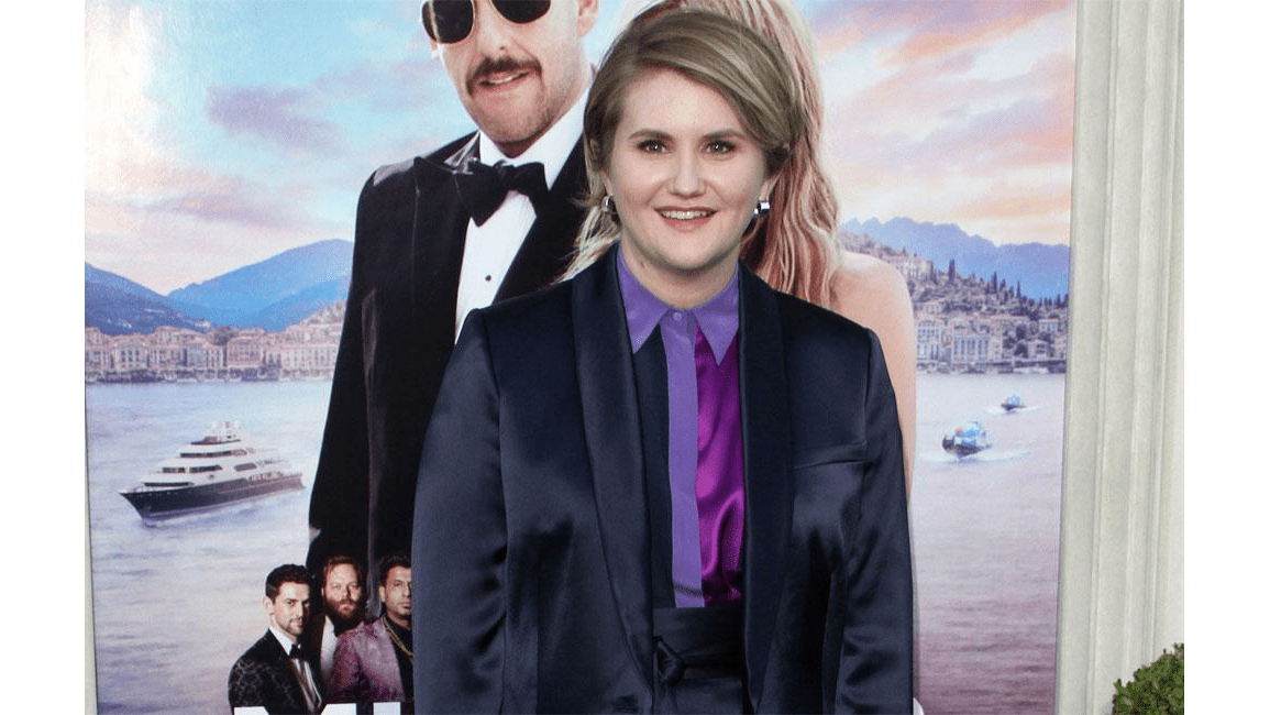 Jillian Bell wants actresses to play 'real human beings' - 8days