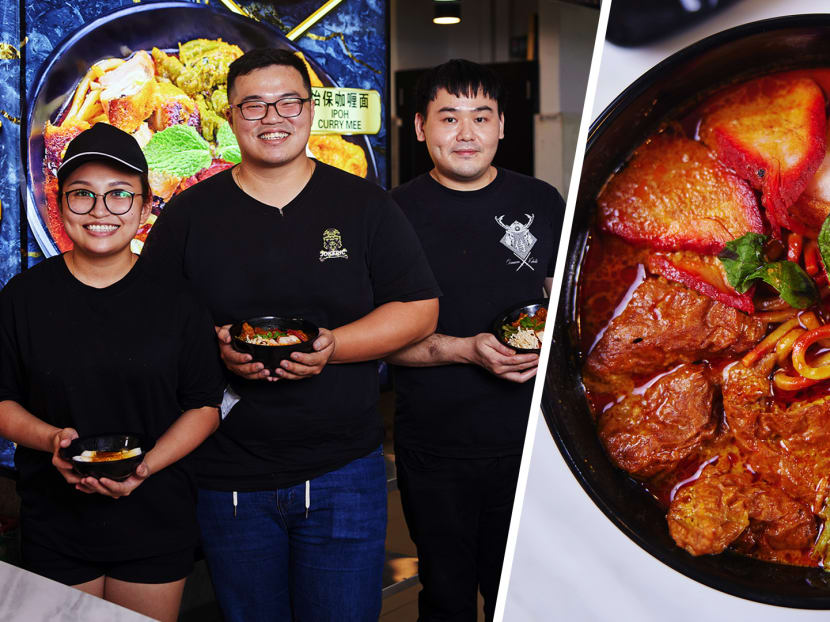 Young Malaysian Hawkers Serve Hearty Ipoh Curry Mee & Chee Cheong Fun ...