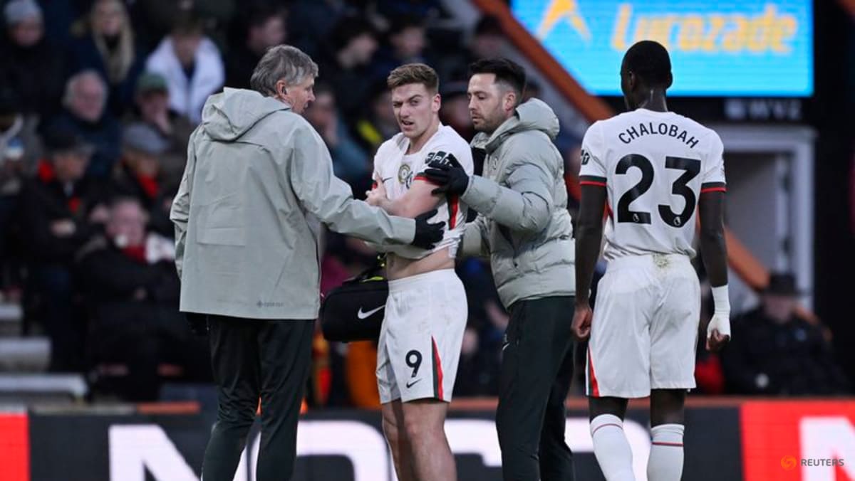 Chelsea's Maresca says Delap shoulder injury looks bad - CNA