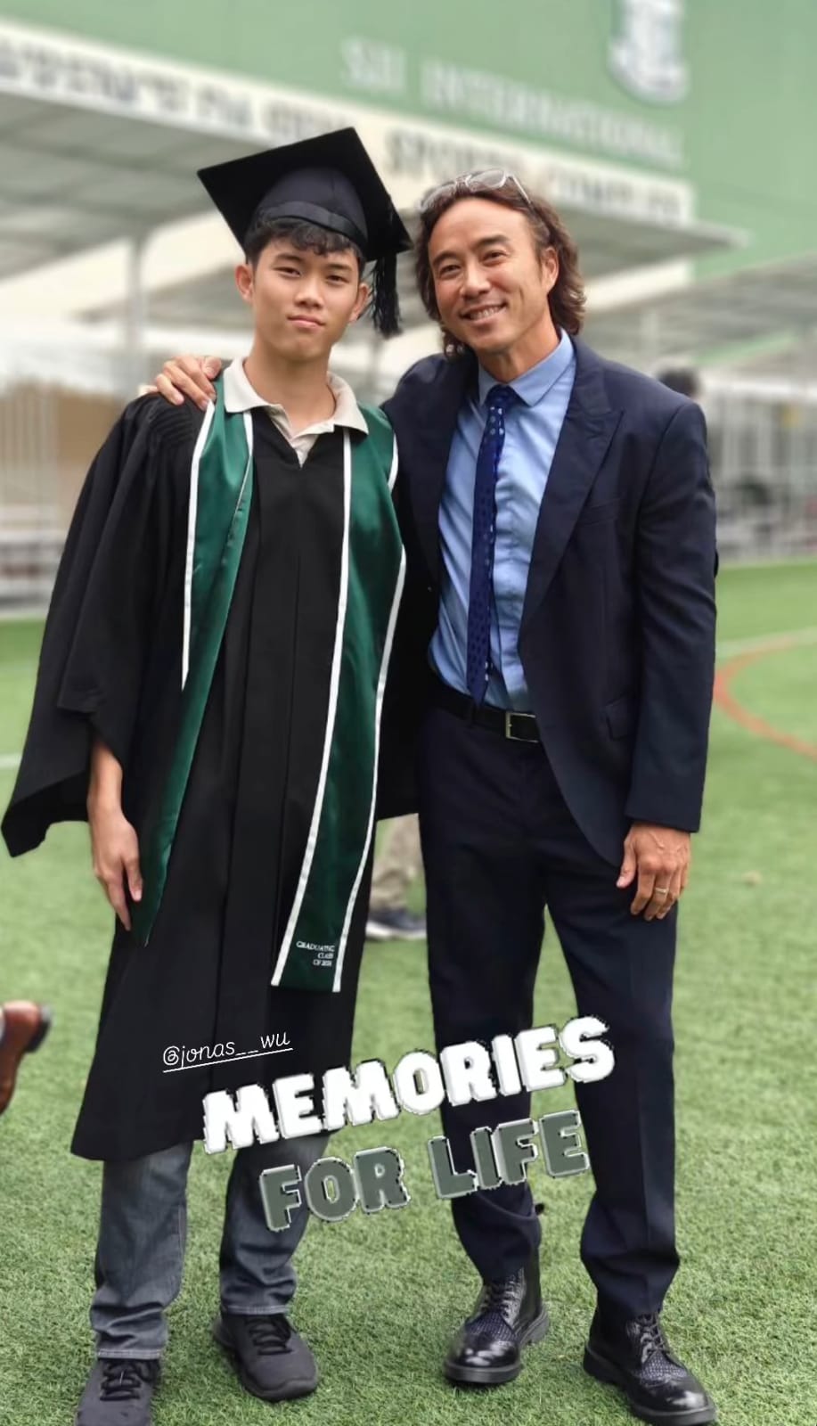 Allan Wu & Wong Lilin Take Rare Pic Together At Son’s SJI International ...