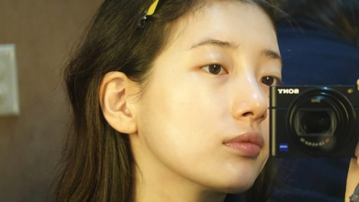 Anti-ribet! Intip rahasia Bae Suzy merawat skin barrier tanpa iritasi ...