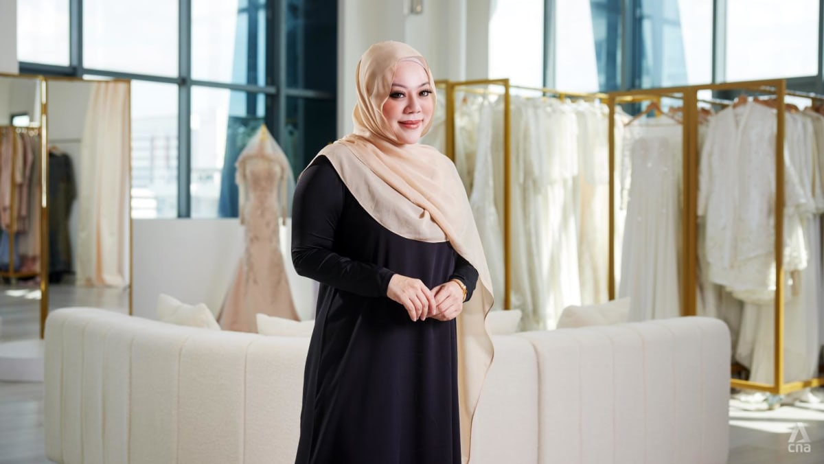 Malay bridalwear specialist Yumi Ayummi launches new lipstick range ...