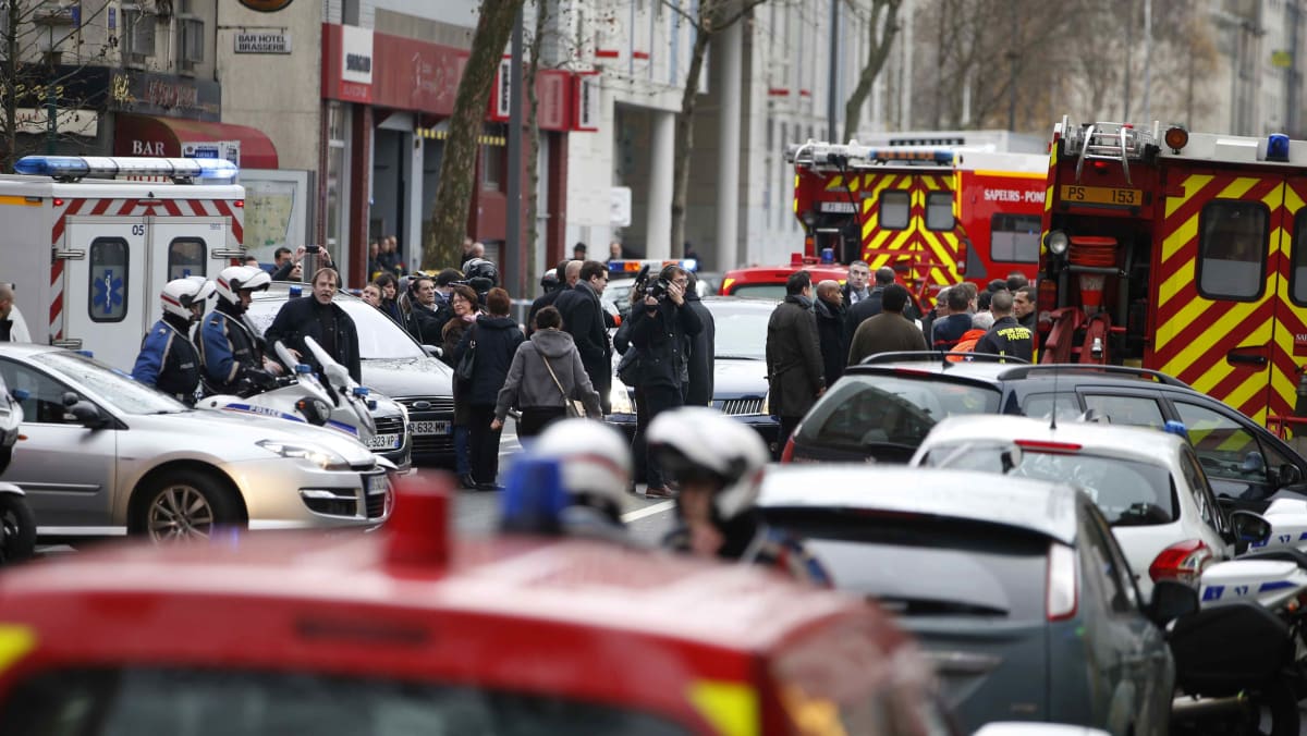 Two shot at Paris’ edge, including officer, amid high tension - TODAY