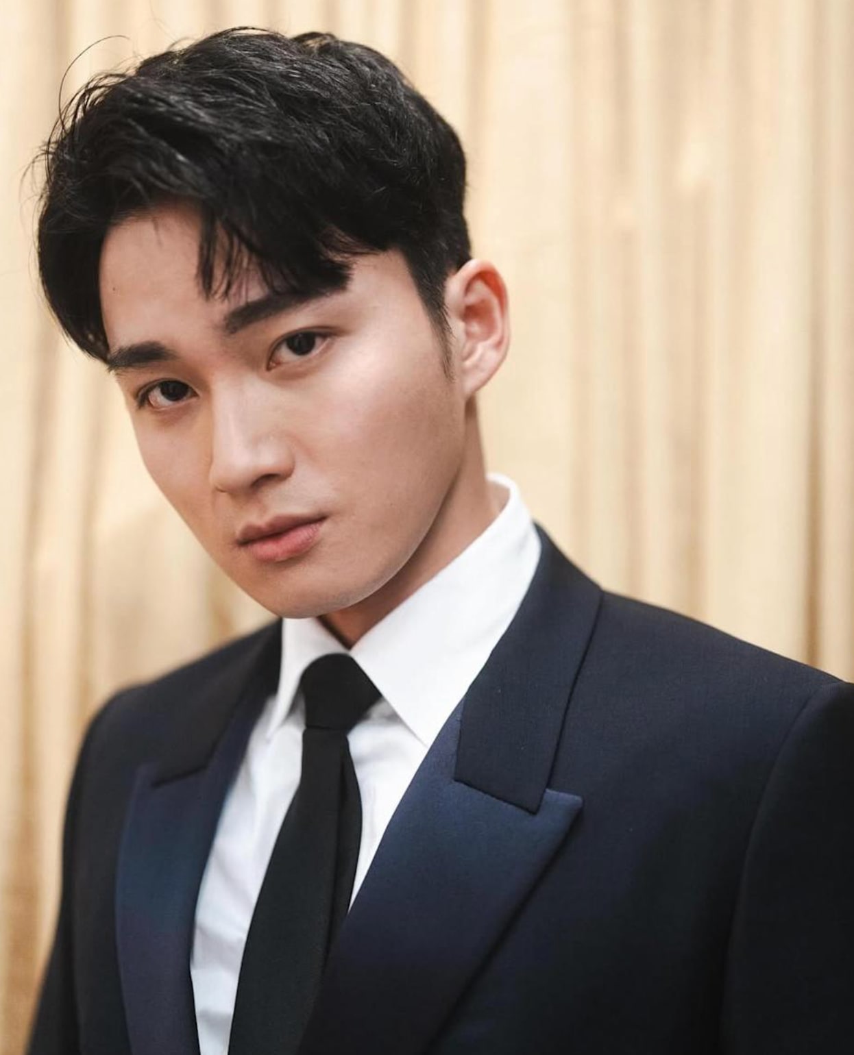 18-Yr-Old Son Of Anita Yuen & Julian Cheung Finally Reveals His Face ...