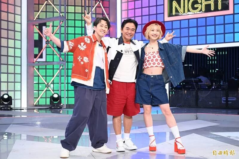 Taiwanese Hosts Lulu & Chen Han-dian Surprise Fans With Marriage Reveal ...