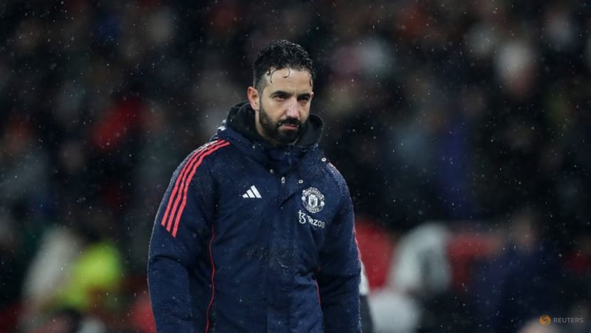 'My opinion is more important': Man Utd's Amorim backs Fernandes after ...