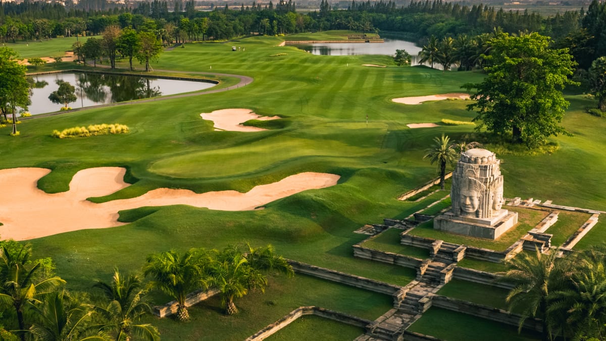 New golf courses and luxury hotels in Cambodia