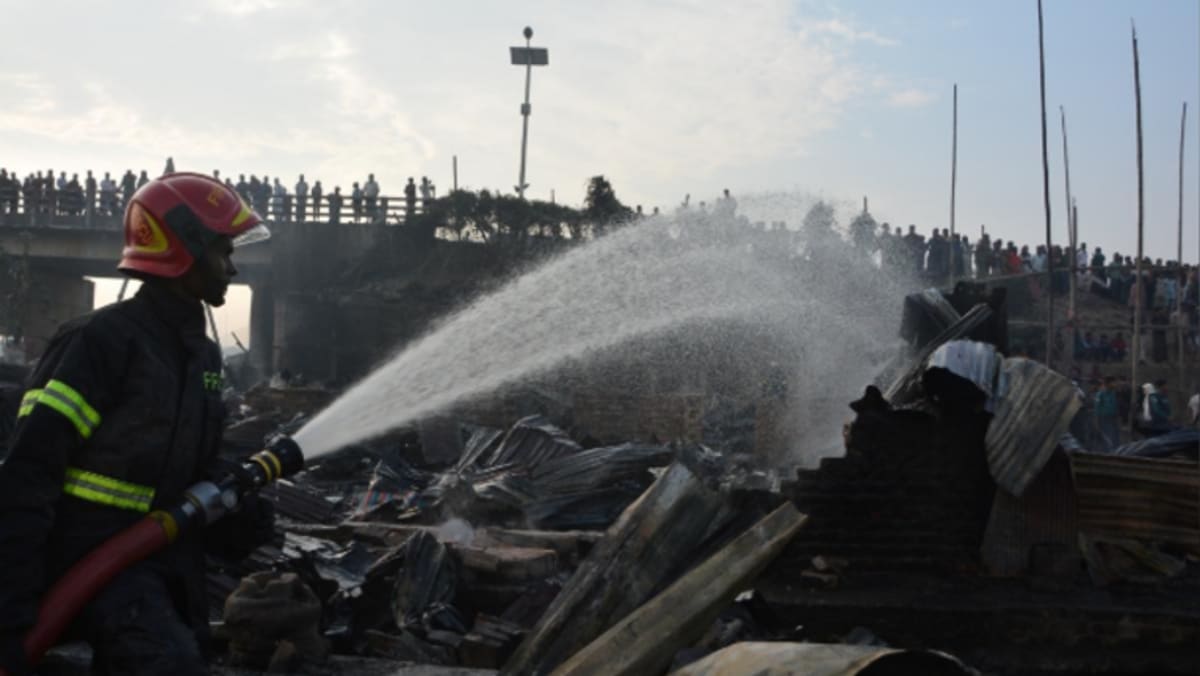 9 maut, lebih 50 cedera dalam kebakaran setinggan - BERITA Mediacorp