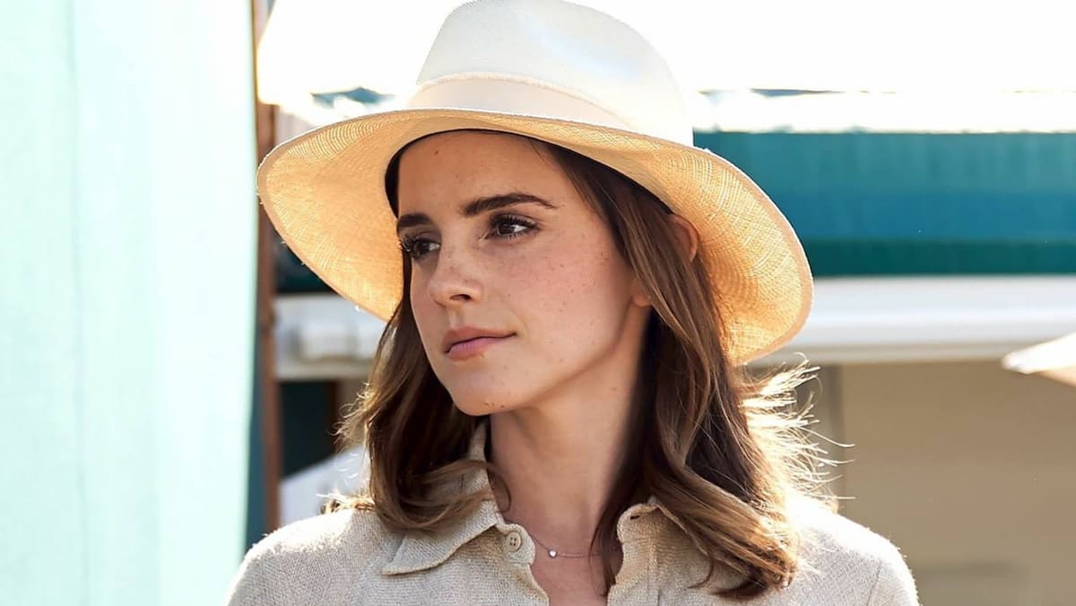 Ketahuan ngebut, Emma Watson kena tilang dan dilarang menyetir 6 bulan ...