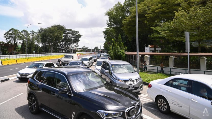 Morning school run woes: Frustrated parents say traffic jams, queue ...