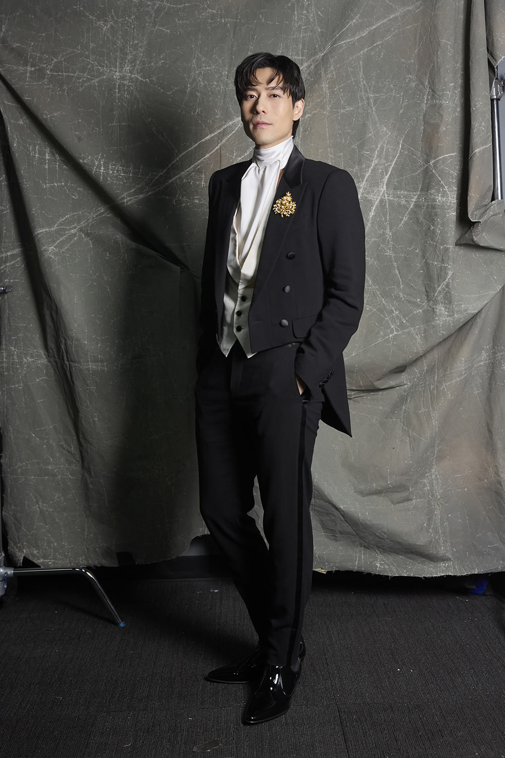 Star Awards 2025 Fashion: See The Red Carpet Looks Here - 8days