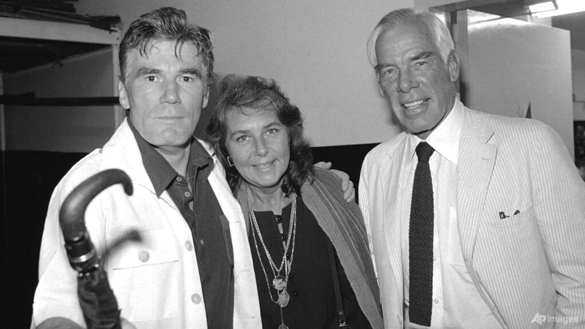 'Dark Shadows,' 'Lethal Weapon' actor Mitchell Ryan dies - CNA Lifestyle