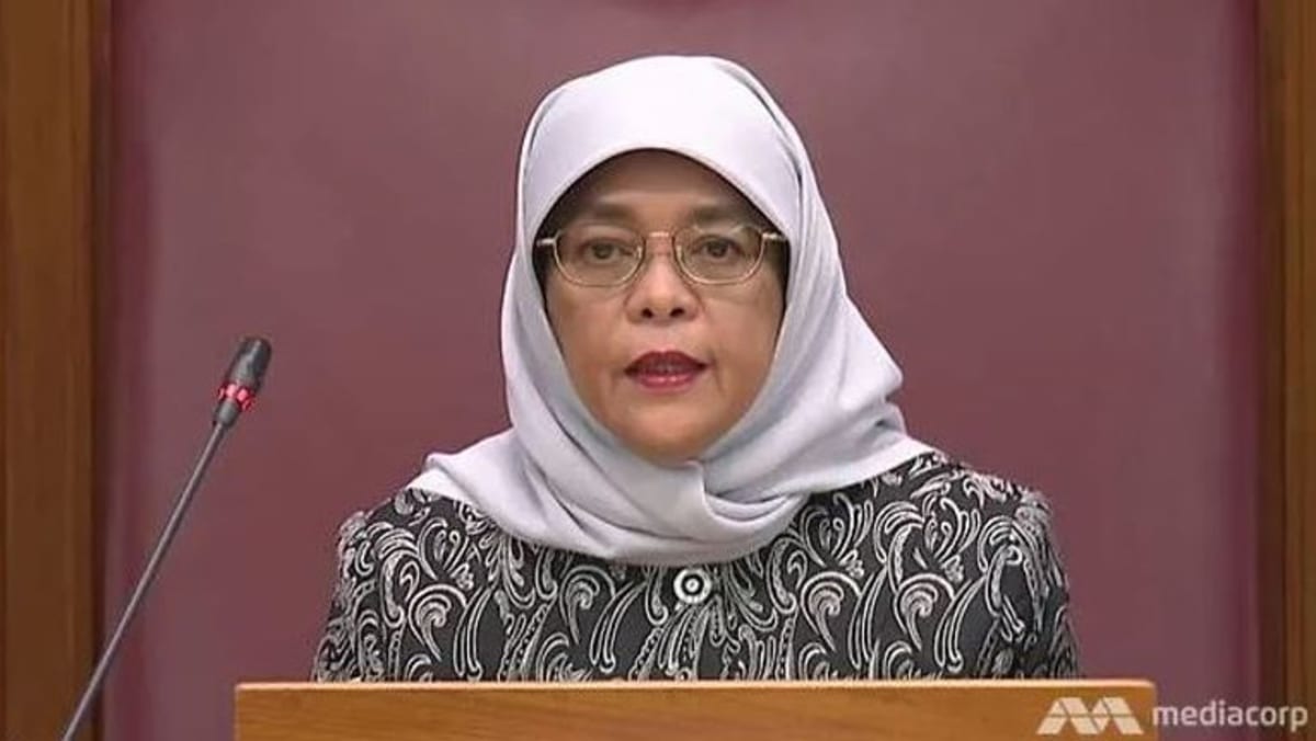 தற்காப்பு அமைச்சு, ஆயுதப்படை அதிகாரிகளுக்கு விருந்தளித்து உபசரித்த அதிபர் ஹலிமா - Seithi Mediacorp