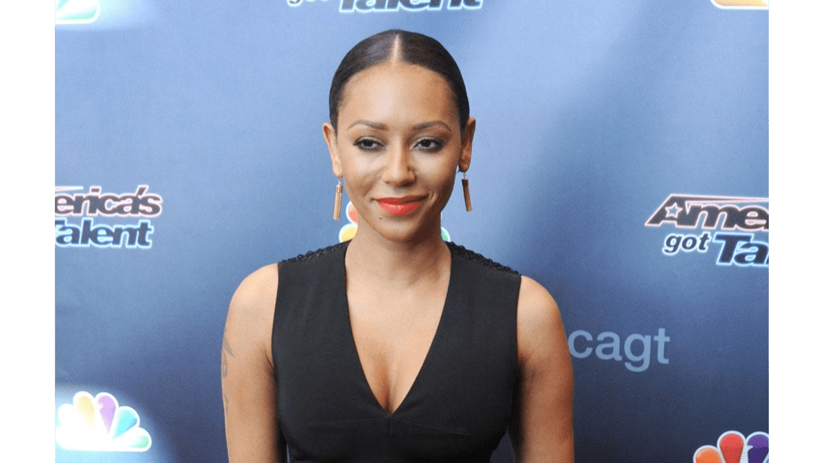 Mel B's mother moves into cottage - 8days