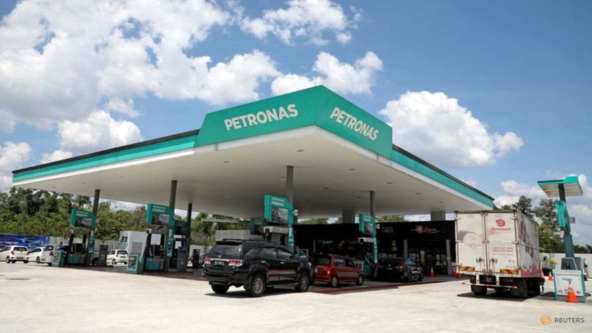 Malaysia's economy loses steam in Q3 on lower oil, gas output: - CNA