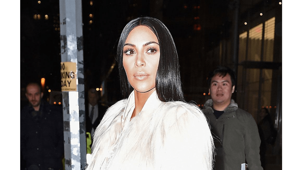 Kim Kardashian West 'considering return to Paris Fashion Week' - 8days