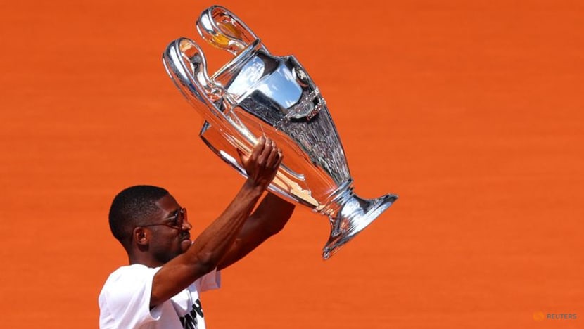 Champions League trophy, Dembele get winners' welcome at French Open - CNA