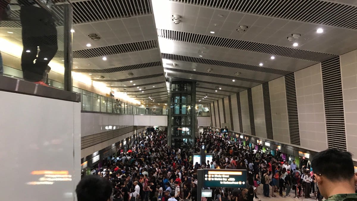 Train fault on Circle Line causes delay of up to 30 minutes on Monday ...