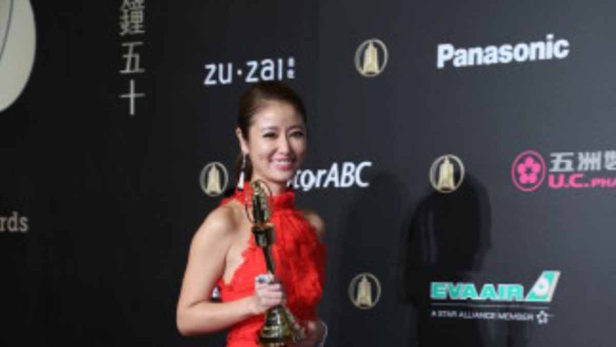 Best Leading Actor and Actress Awards won by Blue Lan and Amanda Chu. - 8days