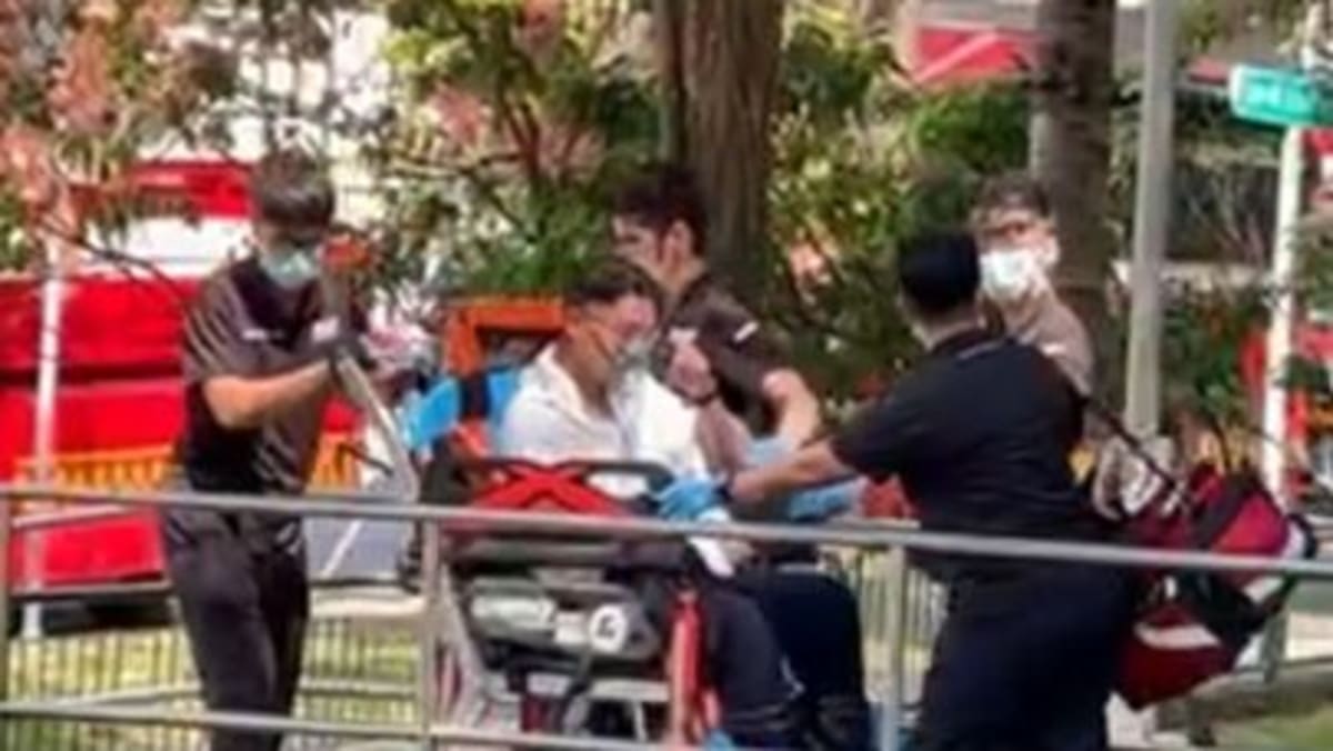 7 people, including child and firefighter, taken to hospital after Toa ...