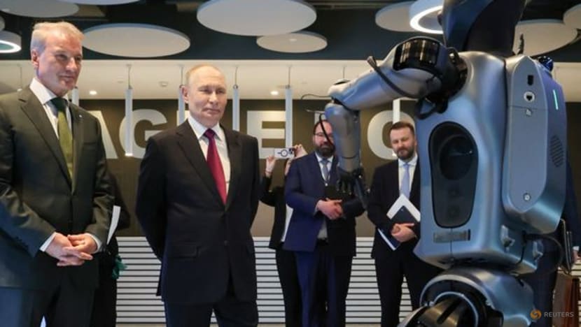 AI-powered robot dances for Putin days after another Russian robot ...