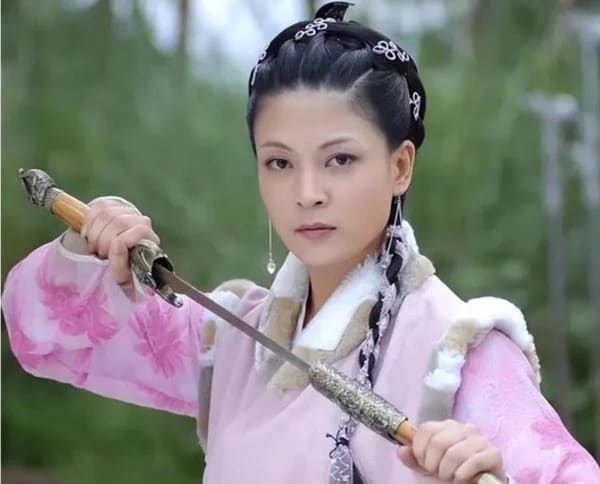 Chinese Oil Painter, 90, And His 46-Year-Old Actress Wife Go Viral For ...