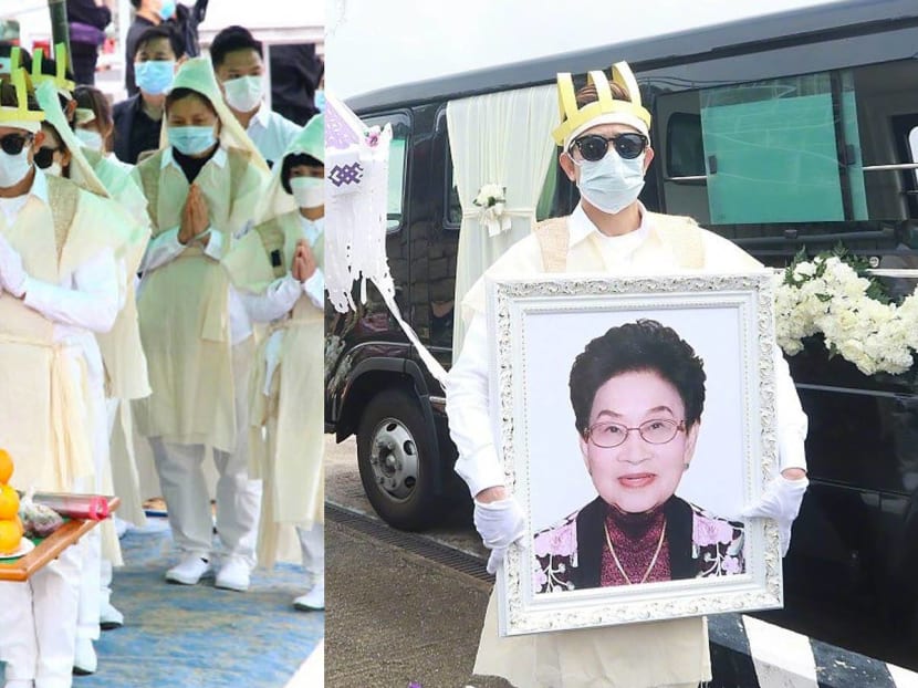 Aaron Kwok Bids Teary Farewell To His Mother - TODAY