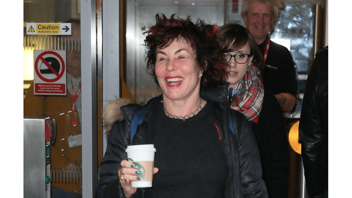Ruby Wax: My kids think I'm an idiot - 8days