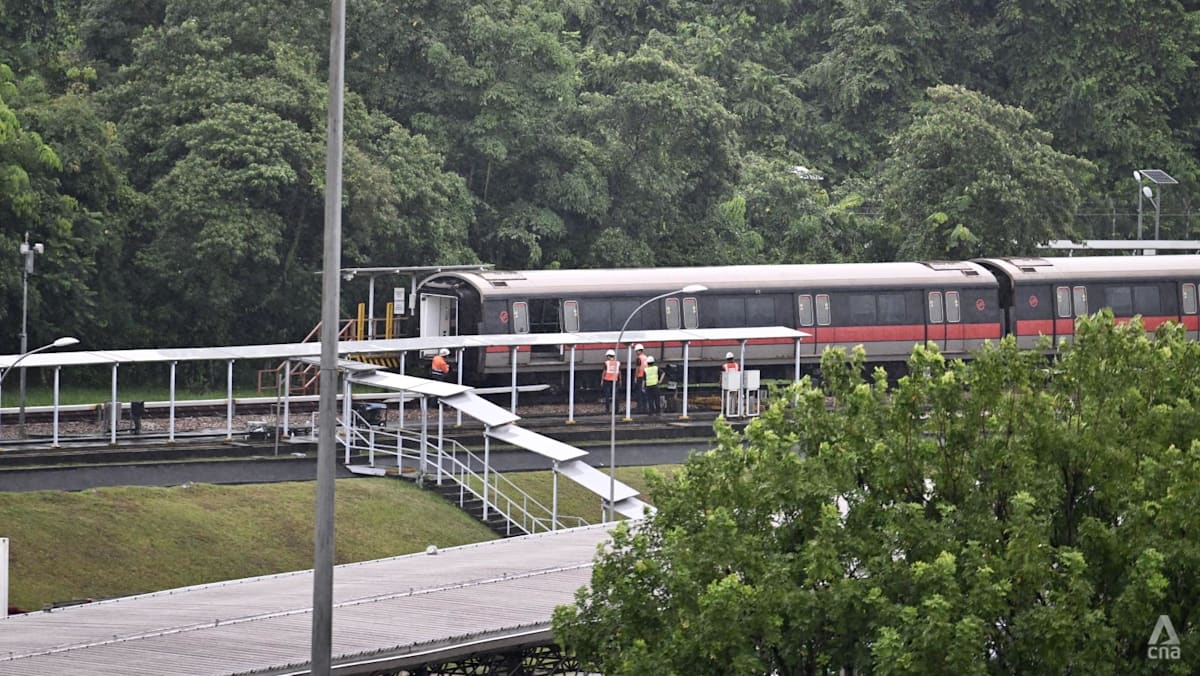 East-West Line disruption: LTA to impose penalties if shortcomings are ...