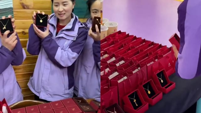 幼儿园庆祝三八妇女节 中国老板给120员工派金链 - 8world