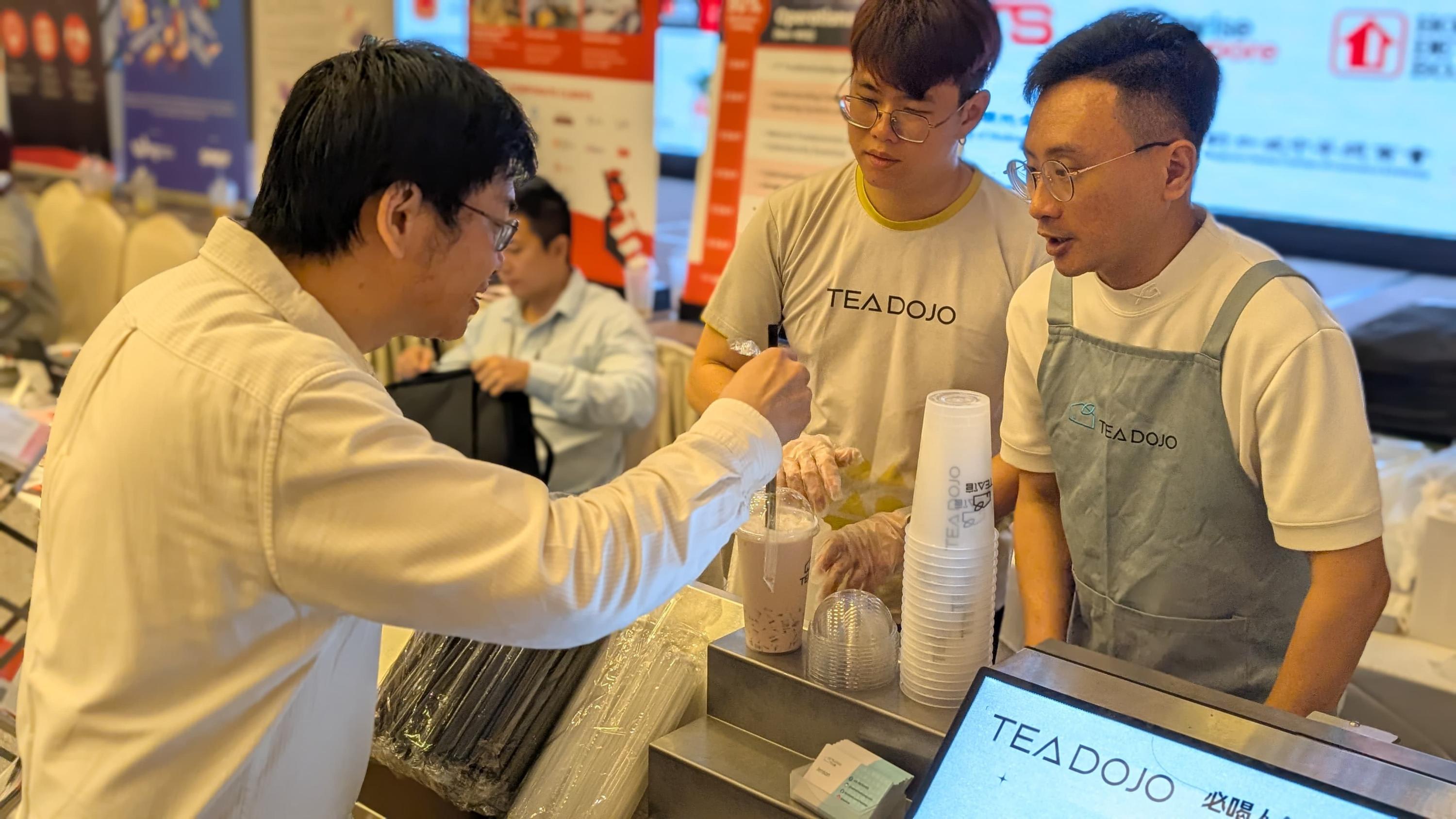 CDC购物券推出以来 累计消费额高达23亿2000万元 - 8world